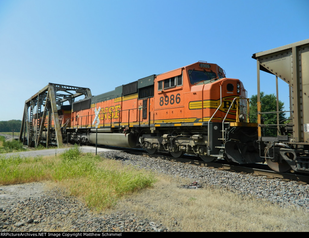 BNSF 8986
